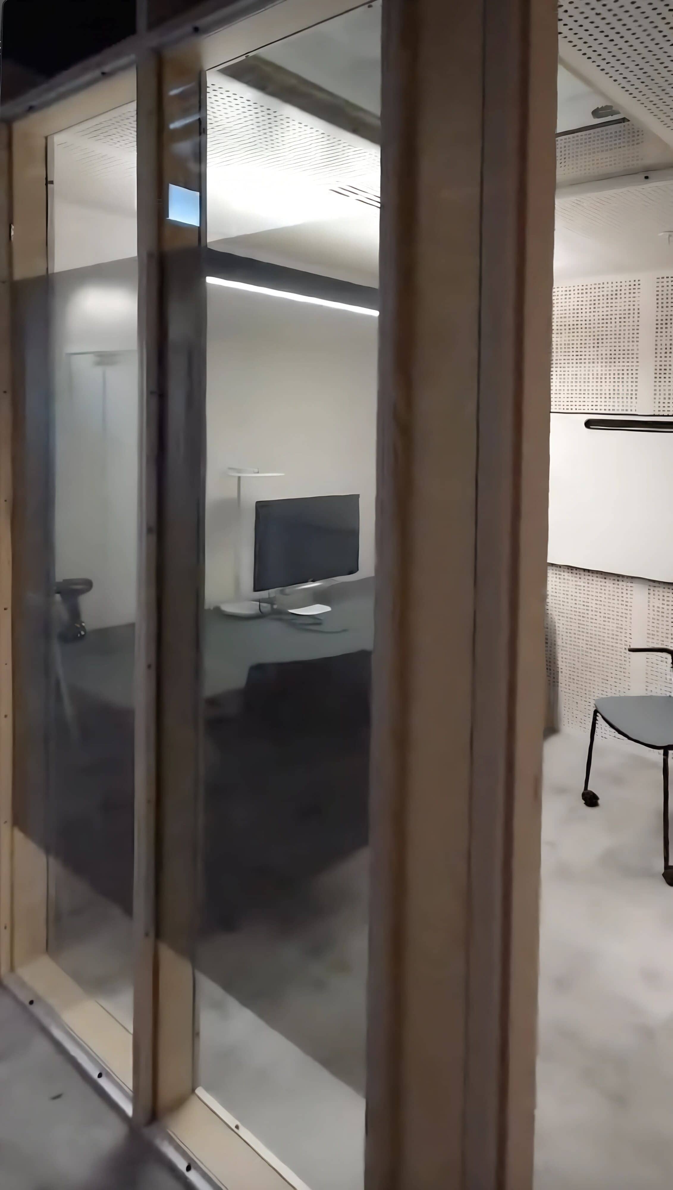 Featured Glass: Design: Painted, Printed | Vision Branding